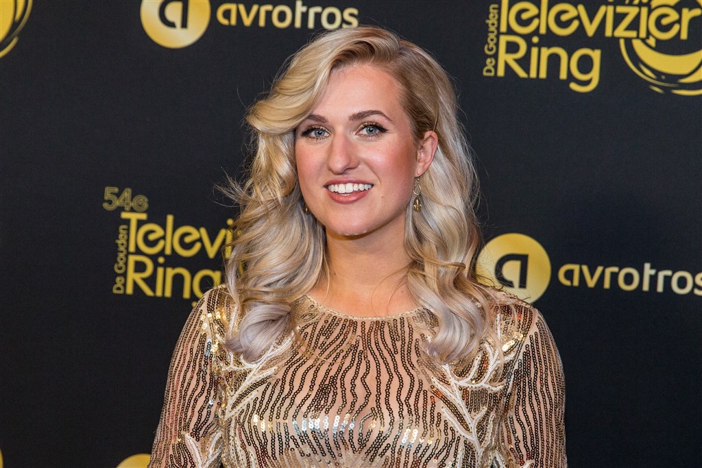 Britt Dekker stelt 'nieuw familielid' voor